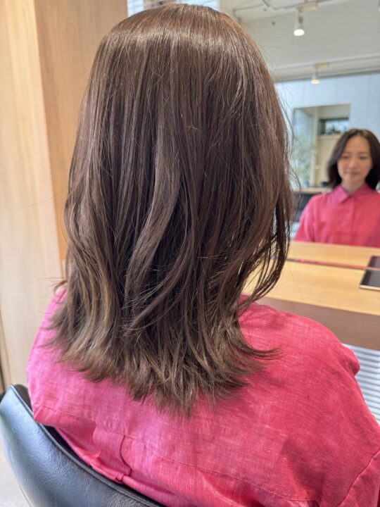 スモーキーアッシュベージュ｜ヘアカタログ｜アリミノヘアカタログ｜IROTRIP（イロトリップ）