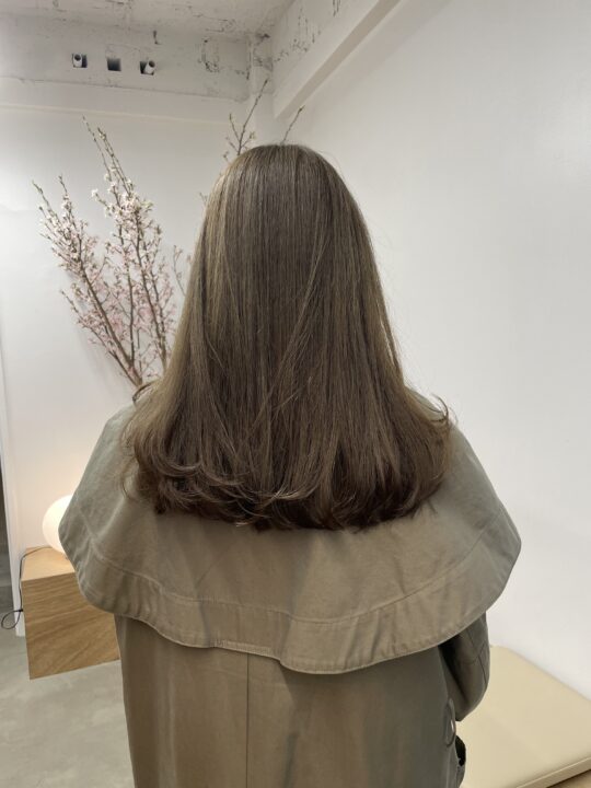 オリーブグレージュ｜ヘアカタログ｜アリミノヘアカタログ｜IROTRIP（イロトリップ）