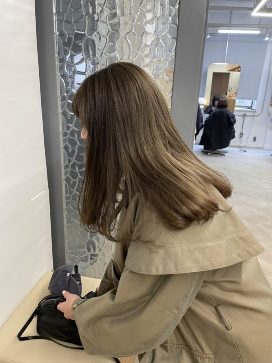 オリーブグレージュ｜ヘアカタログ｜アリミノヘアカタログ｜IROTRIP（イロトリップ）