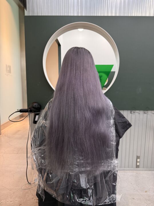 ファッションに溶け込むくすみピンクカラー｜ヘアカタログ｜アリミノヘアカタログ｜IROTRIP（イロトリップ）